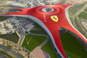 Conduce un Ferrari en Ferrari World: La Guía | Máxima Velocidad