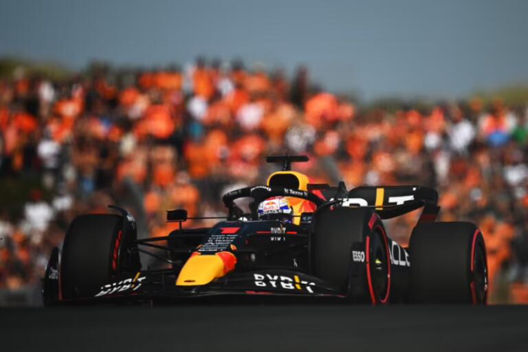 Escuchar la F1 en la Radio: Guía Completa | Máxima Velocidad